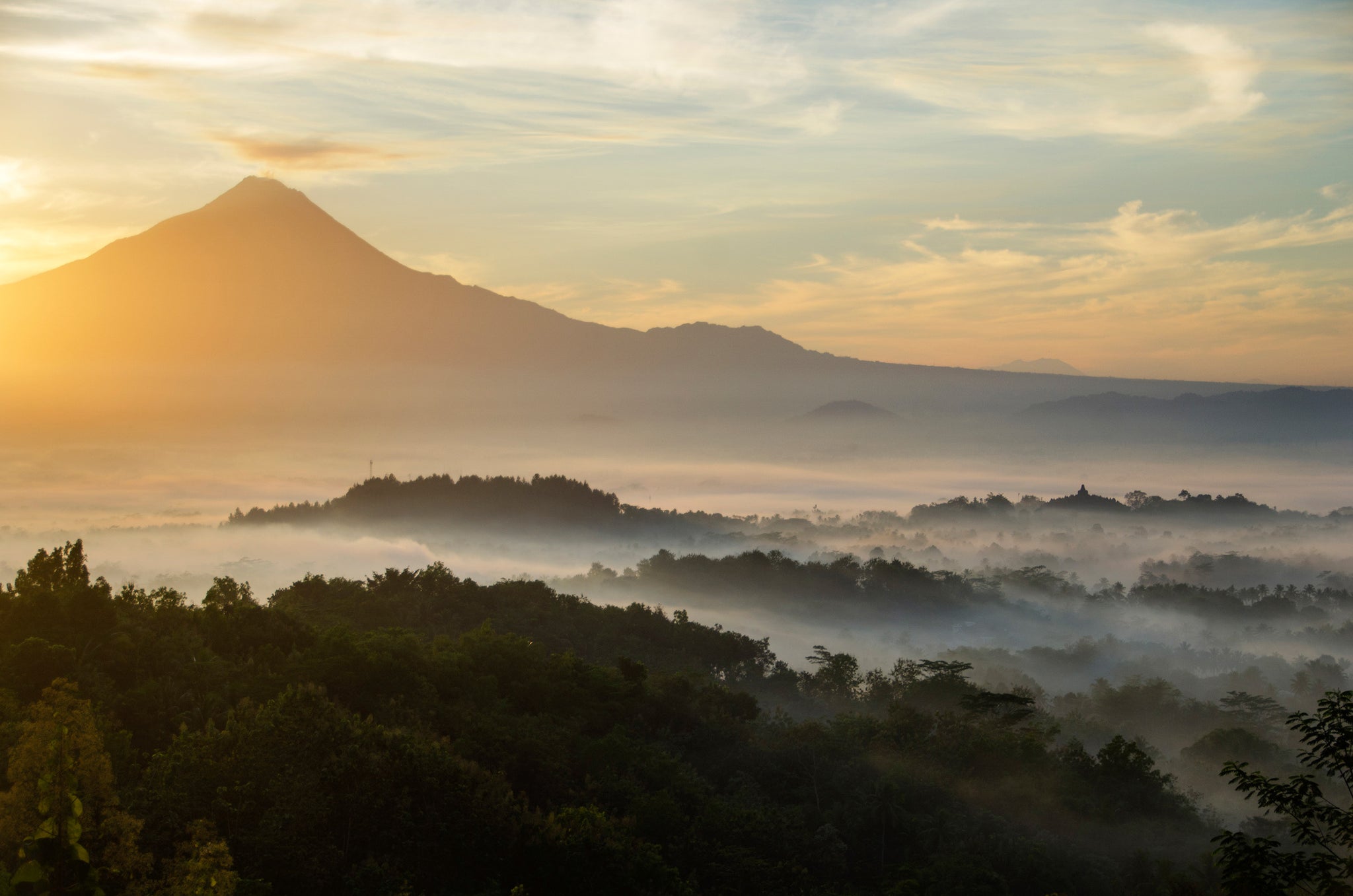 Travel With Leica - A Photographic Journey Through Java, Indonesia